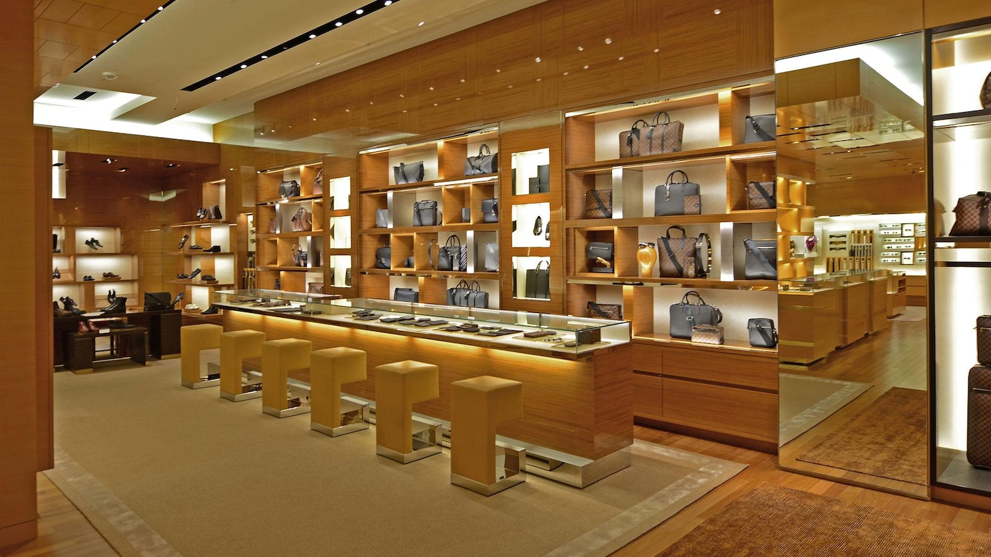 Louis Vuitton McLean Tysons Galleria Store in McLean, United States ...