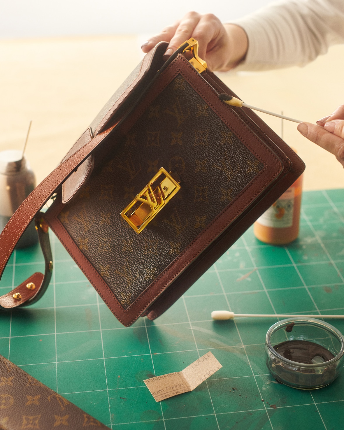 Louis Vuitton Repair Service | LOUIS VUITTON