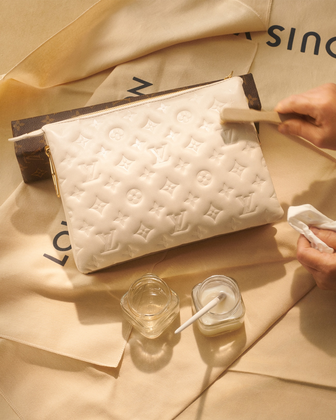 Louis Vuitton Repair Service | LOUIS VUITTON
