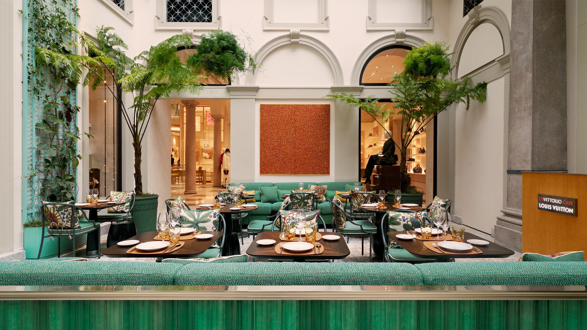 Da Vittorio Café Louis Vuitton Store in Milan, Italy | LOUIS VUITTON