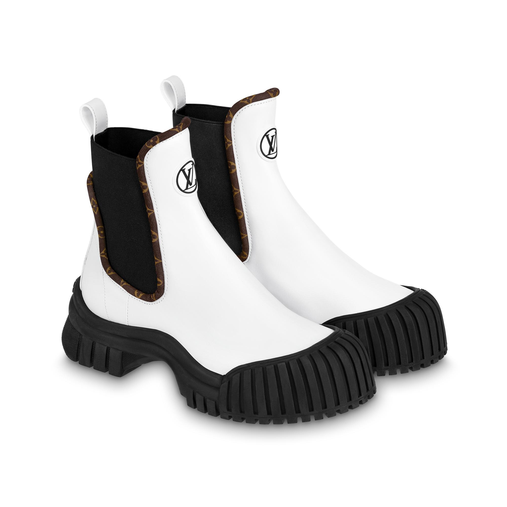 Ruby Flat Ankle Boot - Luxury Boots and Ankle Boots - Shoes | Women ...